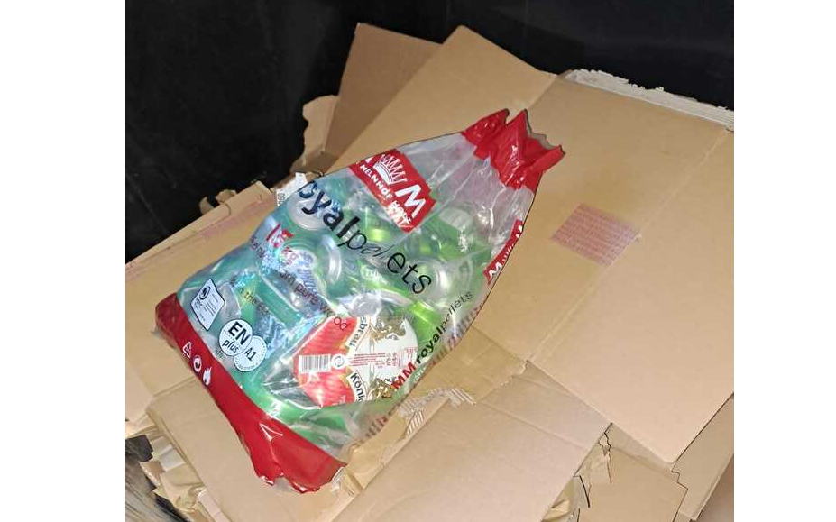 Dosen und Plastik in der Papiertonne | Niederwölz